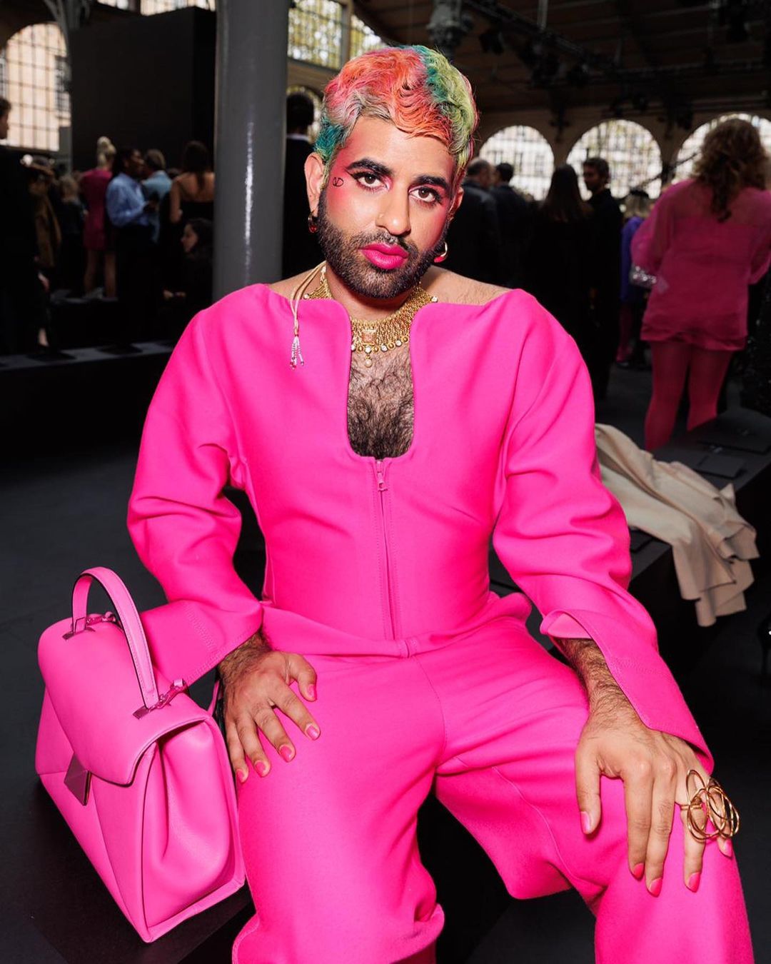 Alok Vaid-Menon, artist and intersectional activist: « We change people ...