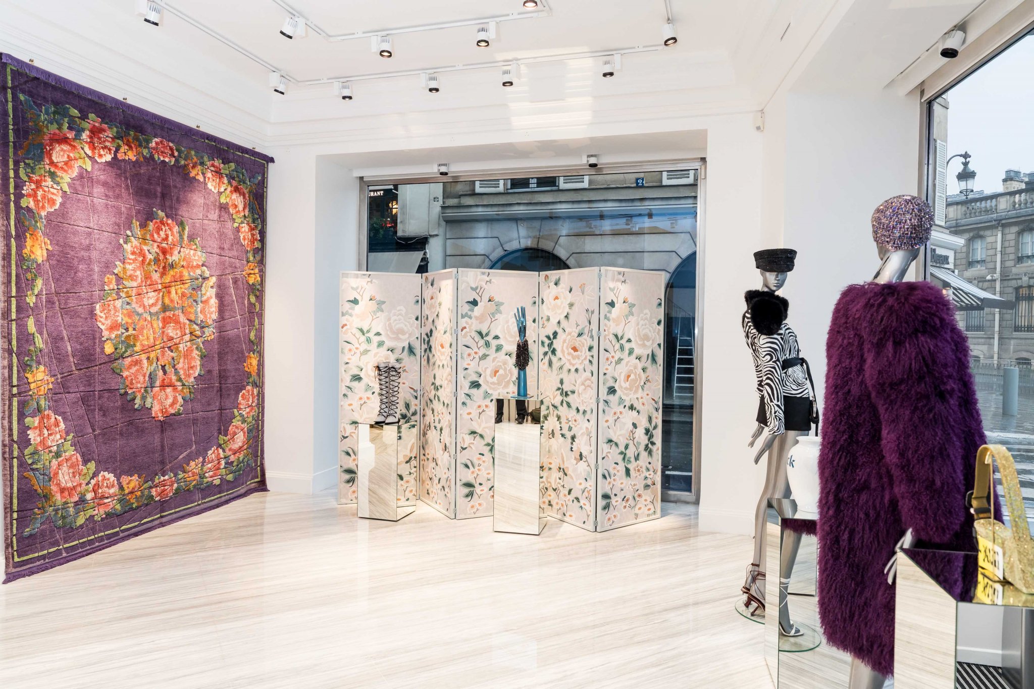 MiMa : le nouveau concept store polymorphe qui électrise le 92 rue du Faubourg Saint-Honoré ...