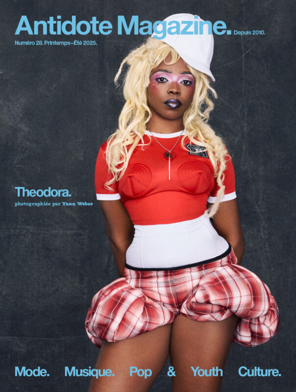 Alerte à la Boss Lady ! Theodora prend d’assaut la couverture du nouveau numéro printemps-été ...