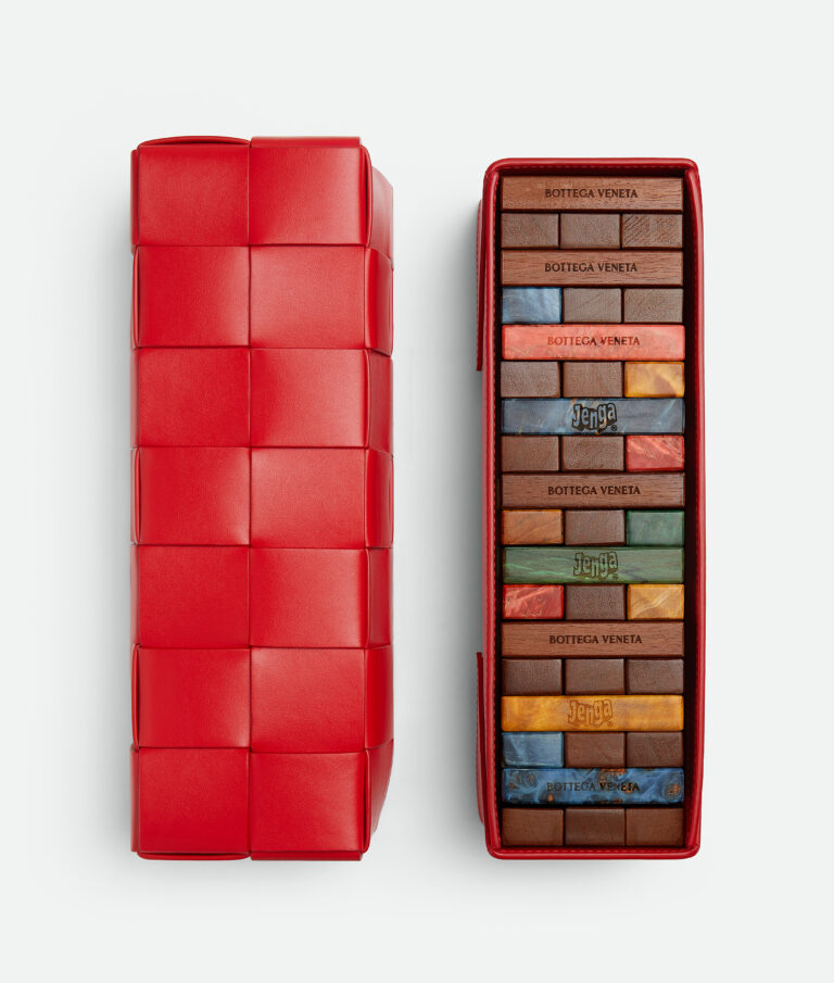 Bottega Veneta transforme le Jenga en objet de luxe. – Antidote blog.
